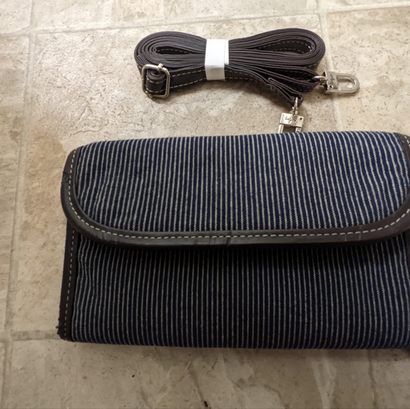 thirty-one | Bags | Thirty One Gifts Organizing Wallet | Poshmark